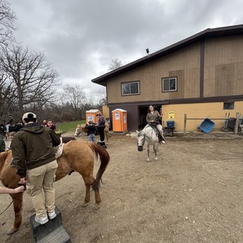 MEMORY LANE STABLES - Updated December 2025 - 168 Photos & 123 Reviews ...