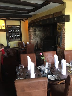 THE STAR & EAGLE HOTEL - 14TH. CENTURY RESTAURANT & INN - High Street ...