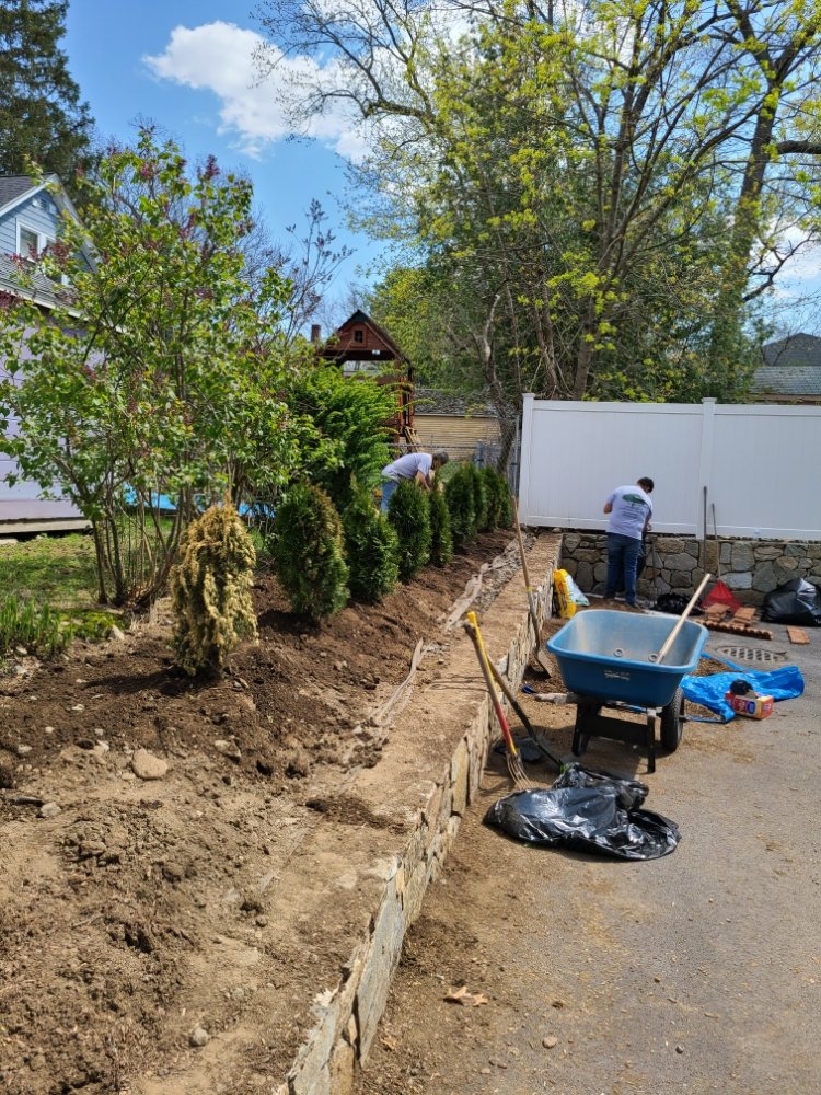 GRAMAJO LANDSCAPING SERVICE - Updated September 2025 - 26 Photos - Waltham, Massachusetts ...