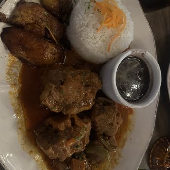 ISLA CUBAN-LATÍN KITCHEN & RUM BAR - Updated June 2024 - 3170 Photos ...