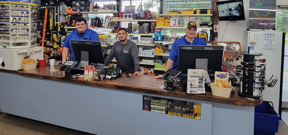 OLD TOWN HARDWARE & SUPPLY - Updated December 2025 - 164 SE Hwy 349, Old Town, Florida ...