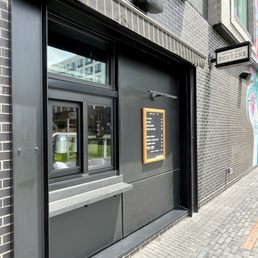 LITTLE WEST TAVERN - Updated September 2025 - 213 Photos & 114 Reviews ...