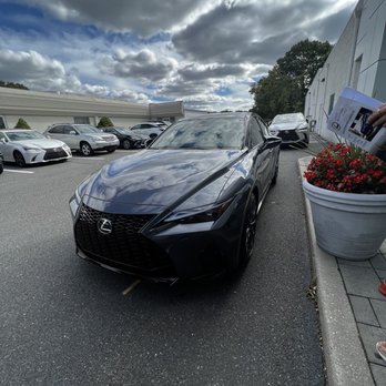 LEXUS OF SMITHTOWN - Updated October 2025 - 41 Photos & 88 Reviews ...