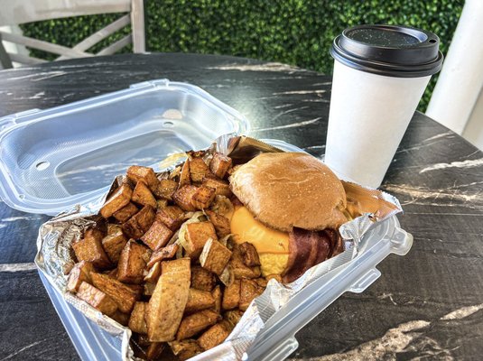 THE DELI AT 700 - Updated June 2024 - 40 Photos & 19 Reviews - 700 S Geddes St, Syracuse, New ...