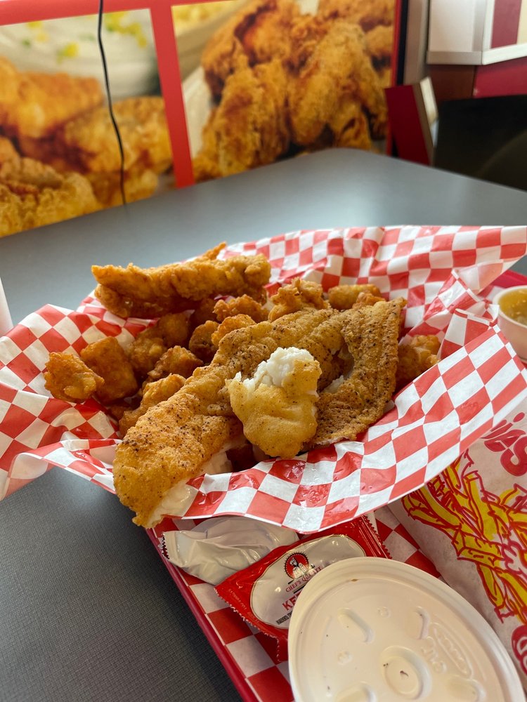 TEXAS TOMS - Updated September 2024 - 16 Photos & 43 Reviews - 5018 NE ...