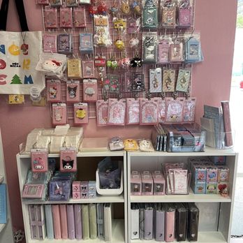 KANDY POP - Updated December 2025 - 67 Photos & 30 Reviews - 989 Story ...