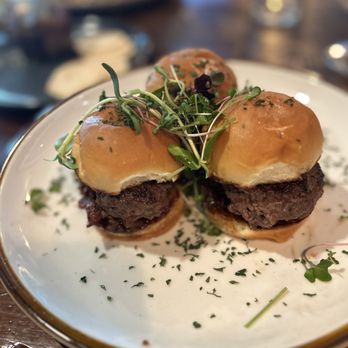 FINCH & FIFTH - Updated October 2025 - 474 Photos & 411 Reviews - 379 ...