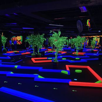 GLOW PUTT MINI GOLF - Updated January 2025 - 284 Photos & 354 Reviews ...