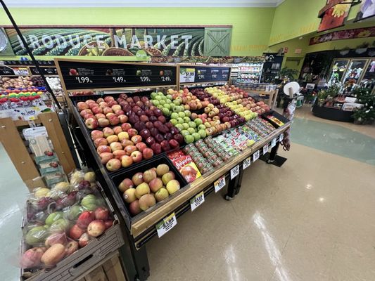 COUNTY MARKET - Updated December 2025 - 210 West 3rd St, Sterling ...