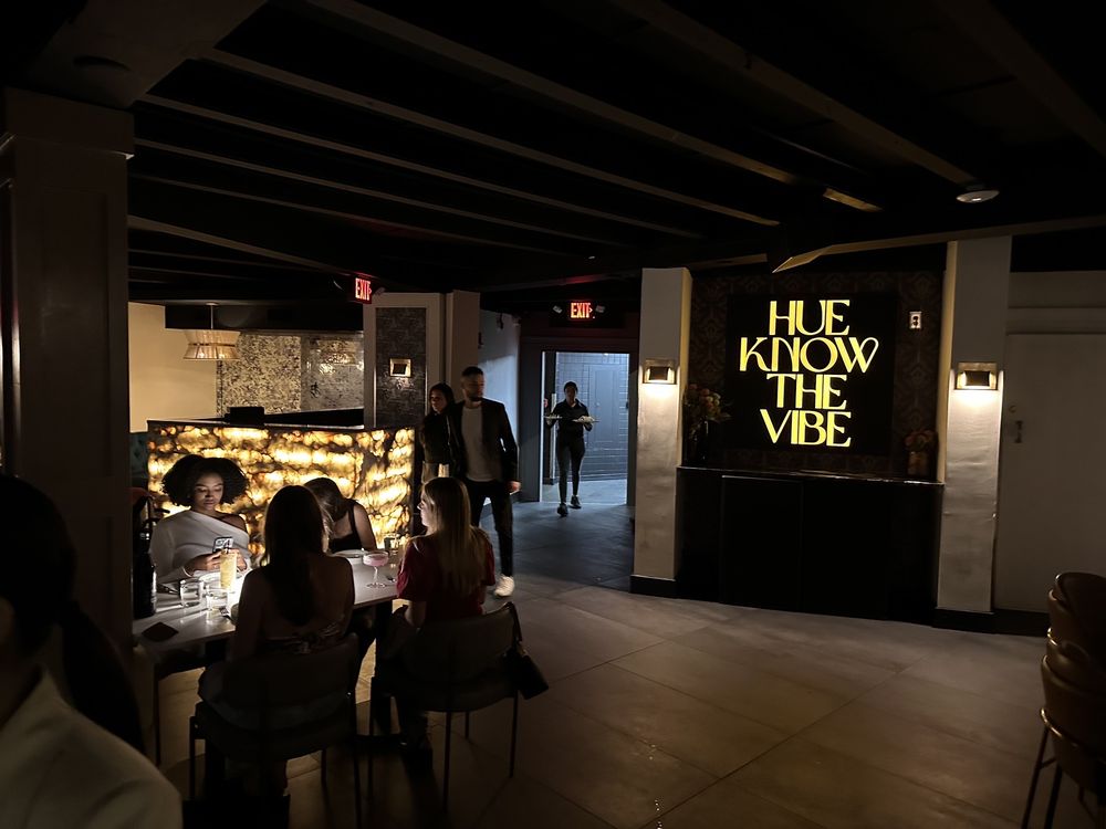 HUE BOSTON - 140 Photos & 60 Reviews - 90 Exeter St, Boston ...