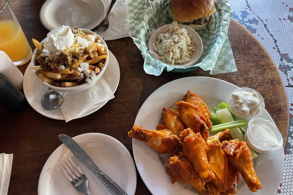 RUNYON’S - 128 Photos & 214 Reviews - American (Traditional) - 107 ...