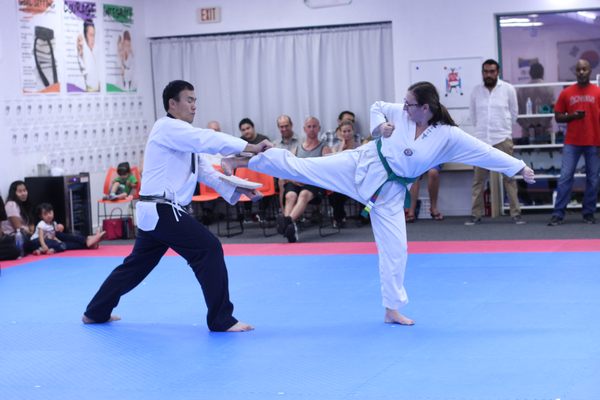 WHITE TIGER TAEKWONDO ACADEMY - 15 Photos - 15410 S Mountain Pkwy ...