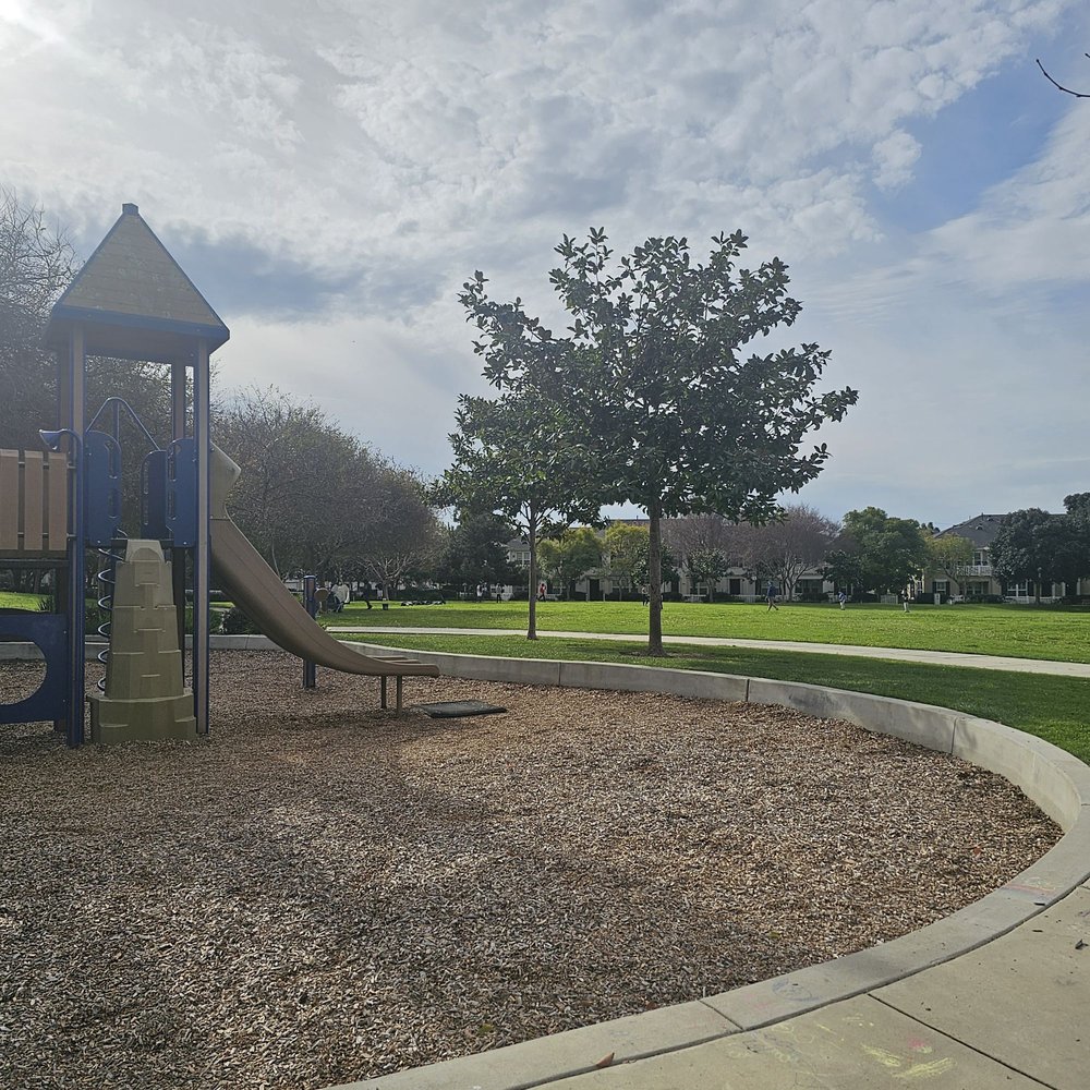 THILLE PARK - Updated December 2025 - 22 Photos - 5400 Thille St ...