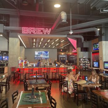 BATTLE & BREW - BATTERY - Updated December 2025 - 144 Photos & 76 Reviews - 925 Battery Ave SE ...