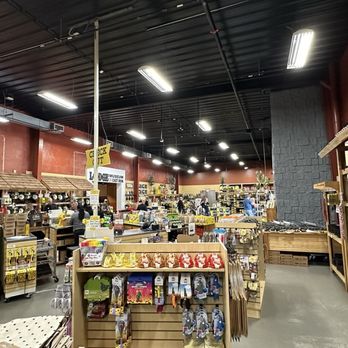 LODGE FACTORY STORE - Updated October 2025 - 109 Photos & 58 Reviews ...