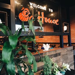 OC HOUSE - Updated December 2025 - 524 Photos & 117 Reviews - 4229 SE ...