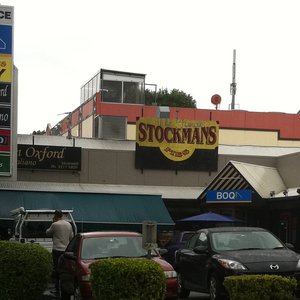 PERRETT’S PIES - Updated May 2025 - 92 Bay Terrace, Wynnum Queensland ...