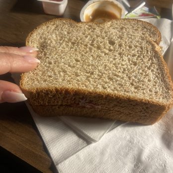 POUTINEVILLE - Updated January 2026 - 677 Photos & 648 Reviews - 1365 ...