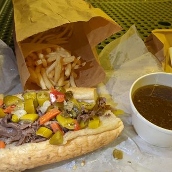 JOHNNIE’S BEEF - Updated August 2024 - 642 Photos & 1791 Reviews - 7500 ...