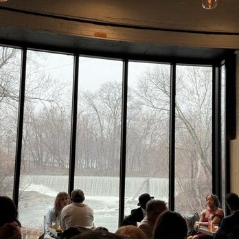 THE ROUNDHOUSE - Updated May 2025 - 603 Photos & 598 Reviews - 2 E Main ...