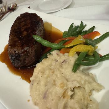 RUSSELL’S STEAKS CHOPS & MORE - Updated February 2025 - 750 Photos ...