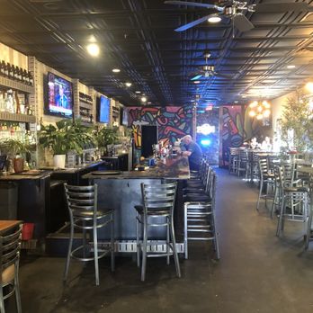 THE PINT HOUSE BAR AND GRILL - Updated December 2025 - 200 Photos & 266 ...