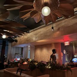 LILLISTAR - Updated October 2025 - 133 Photos & 45 Reviews - 353 ...