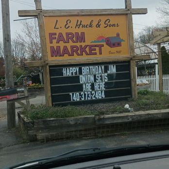 HUCK’S FARM MARKET AND COUNTRY SHOP - Updated January 2026 - 14 Photos ...