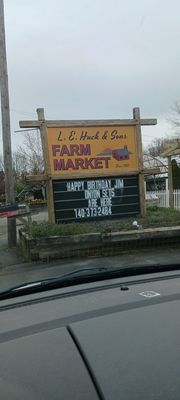 HUCK’S FARM MARKET AND COUNTRY SHOP - Updated October 2025 - 11 Photos ...