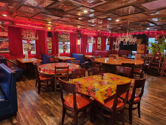 THE RED BAR - Updated August 2024 - 657 Photos & 1007 Reviews - 70 Hotz ...