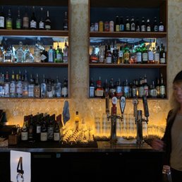 Rontoms - 124 Photos & 404 Reviews - Lounges - 600 E Burnside St, Lower ...