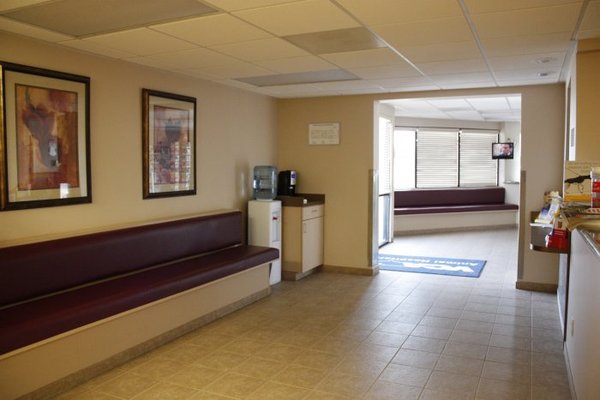 VCA SPRING MOUNTAIN ANIMAL HOSPITAL - Updated March 2025 - 62 Photos ...