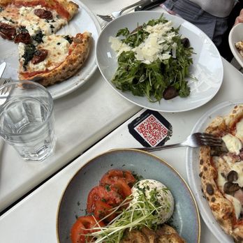 BEVO BAR + PIZZERIA - Updated May 2025 - 574 Photos & 428 Reviews - 410 ...