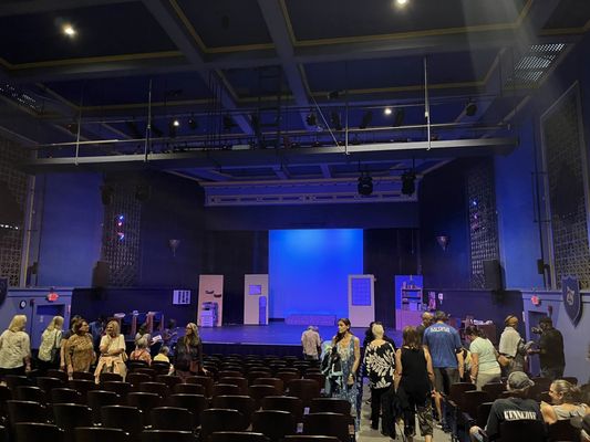 ALOHA THEATRE - Updated October 2025 - 29 Photos & 12 Reviews - 79-7384 ...