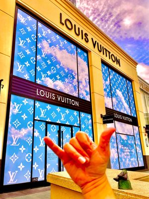 LOUIS VUITTON SEATTLE BRAVERN - Updated December 2025 - 90 Photos & 141 ...