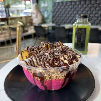 BARVIDA - Updated October 2025 - 14 Photos - 137 Elm St, New Canaan ...