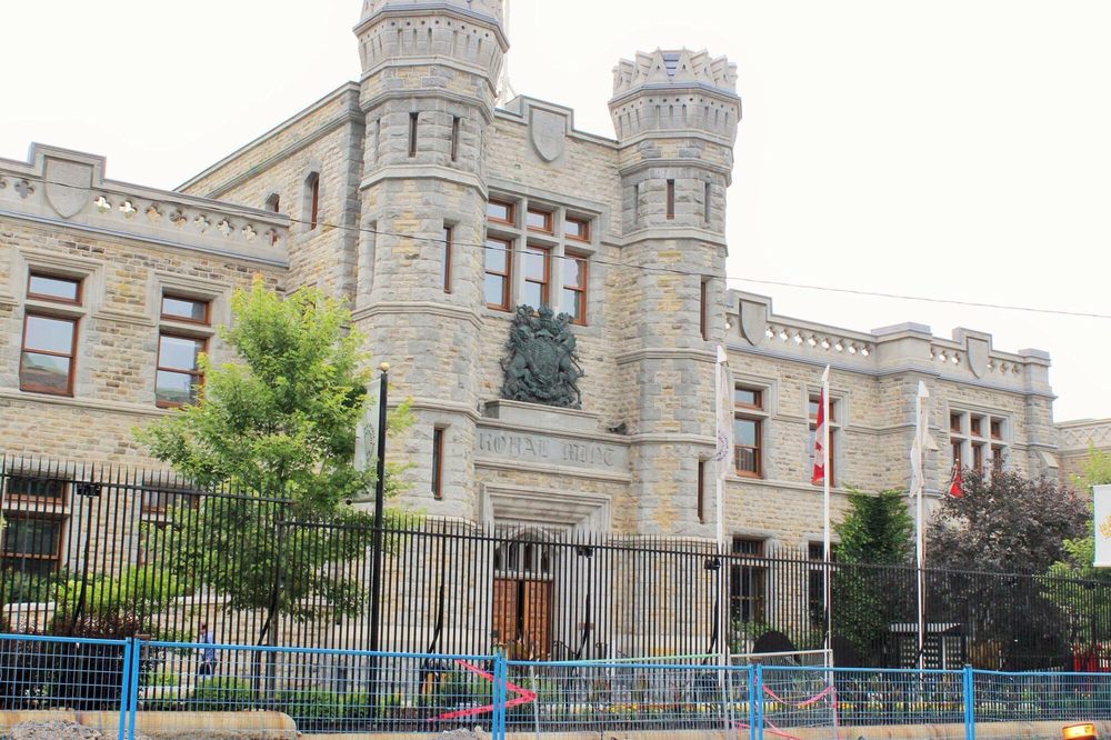 ROYAL CANADIAN MINT - 52 Photos & 28 Reviews - Landmarks & Historical ...