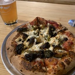 AVIATOR PIZZA & DRAFTHOUSE - Updated July 2025 - 182 Photos & 245 ...