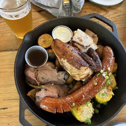 CAMP OUTPOST - Updated December 2025 - 788 Photos & 424 Reviews - 1811 ...