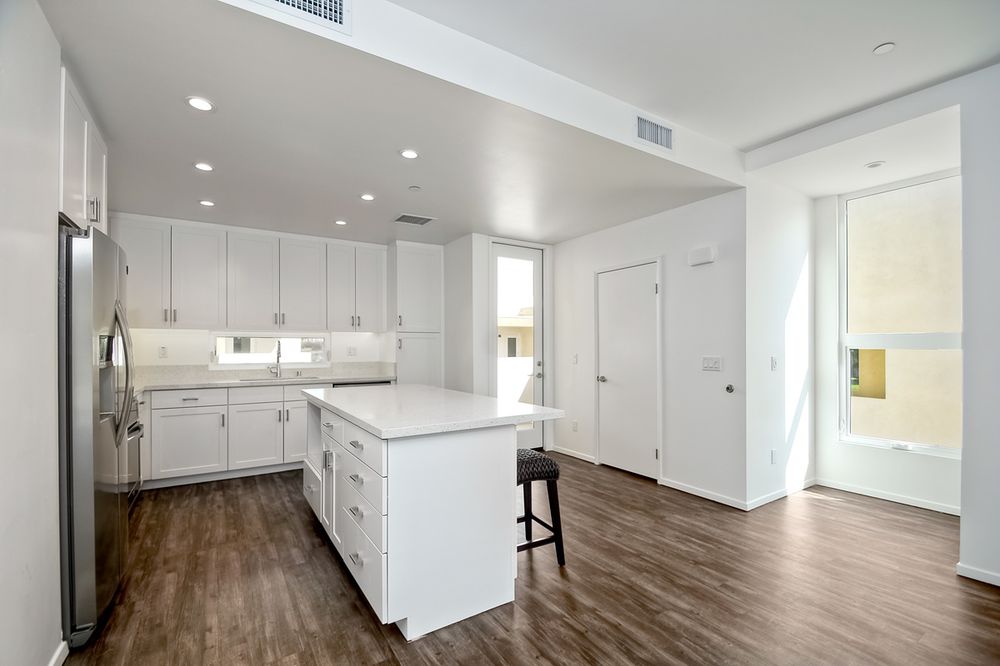 ELEVATE SD PROPERTIES - Updated December 2025 - 146 Photos & 79 Reviews - 3111 Camino Del Rio N ...