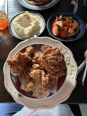 LOCAL FEED - 505 Photos & 321 Reviews - 214 S Water St, Georgetown, KY ...