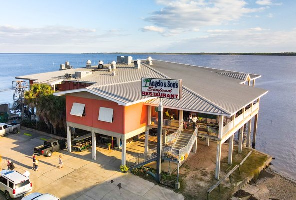 ANGELO’S SEAFOOD RESTAURANT - 186 Photos & 159 Reviews - Seafood - 5 ...