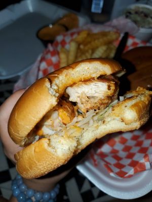 THE KLUCKIN’ CHICKEN - RESEDA - Updated December 2025 - 160 Photos ...