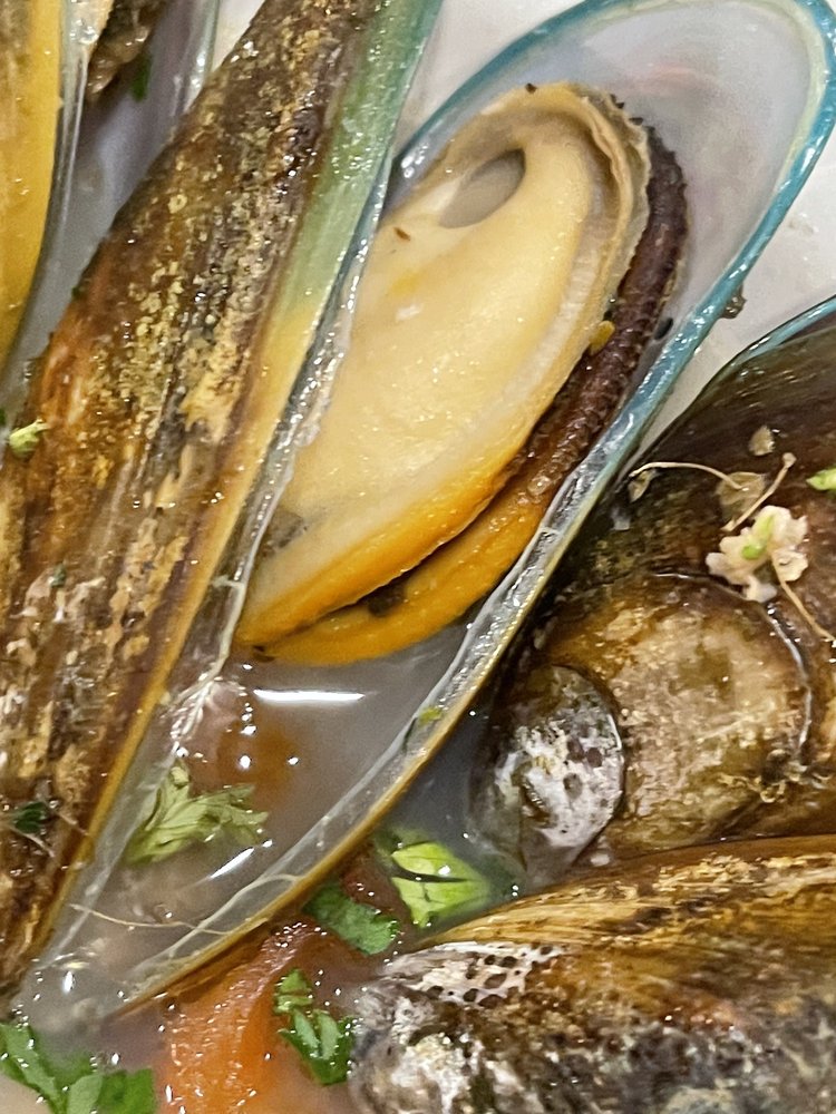 IL SUGO ITALIAN KITCHEN - 94 Photos & 122 Reviews - 1407 W McMillan Rd ...