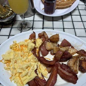 MONTCLAIR EGG SHOP - Updated March 2025 - 866 Photos & 1149 Reviews ...