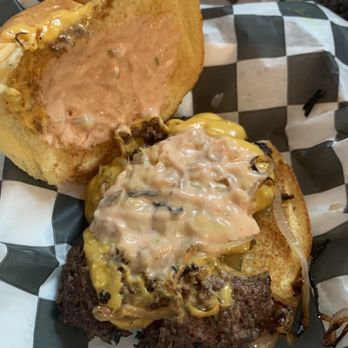 CLEDIS BURGERS & BEER - Updated September 2025 - 132 Photos & 116 ...