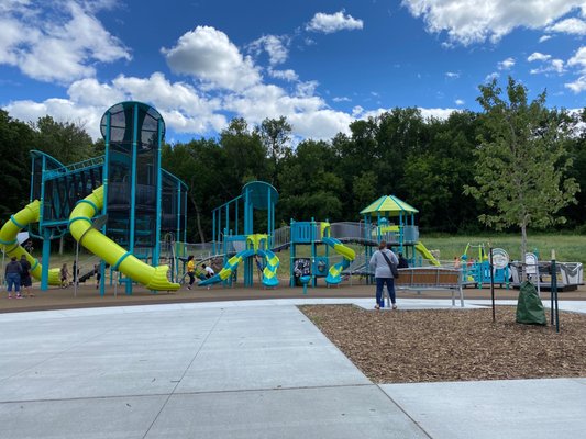 WOODHAVEN PARK - Updated May 2024 - 18 Photos - 1950 Gold Trl, Eagan ...