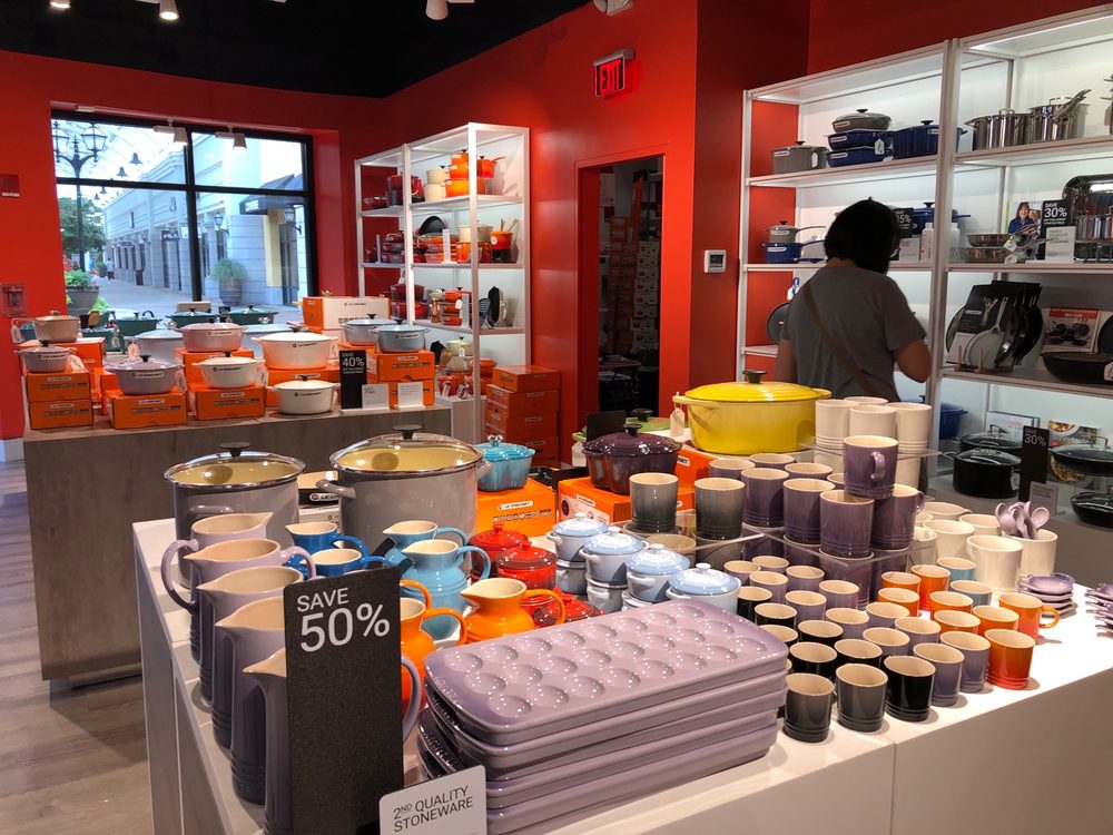 LE CREUSET OUTLET STORE - Updated August 2024 - 152 The Arches Cir ...