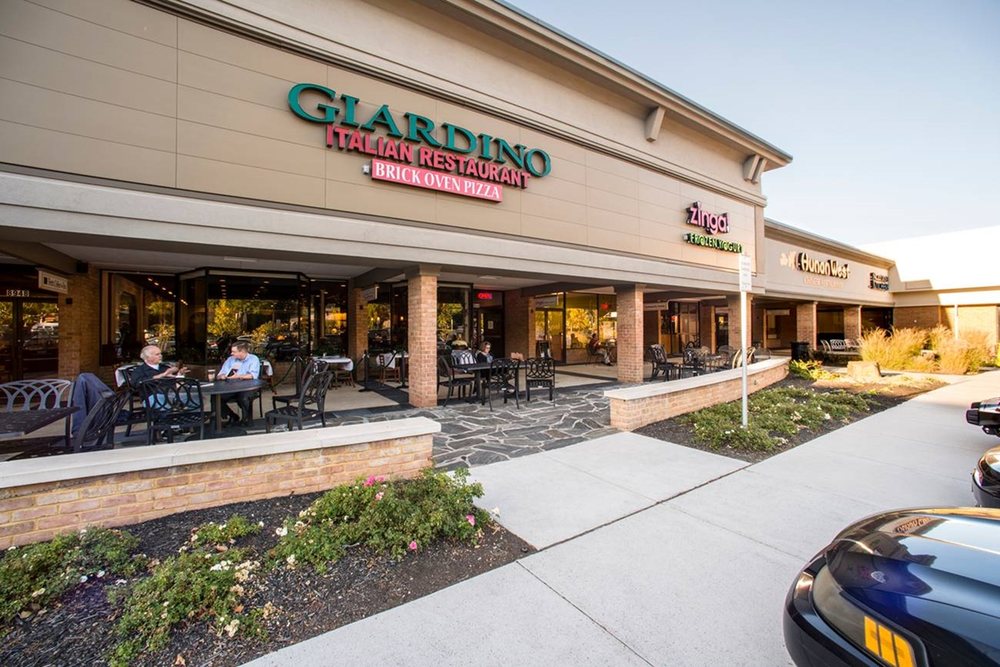 KINGS PARK SHOPPING CENTER - Updated December 2025 - 8970 Burke Lake Rd ...