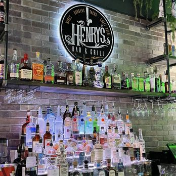 HENRY’S BAR & GRILL - Updated May 2024 - 130 Photos & 120 Reviews - 501 ...